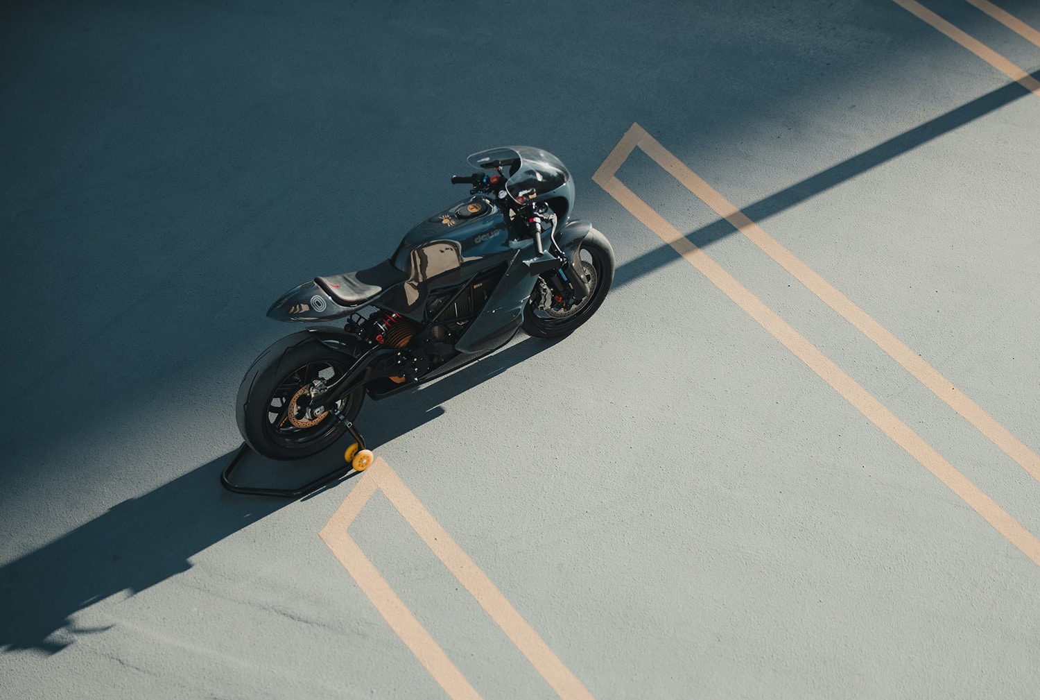 DEUS EX MACHINA ELECTRIC MOTO | CYTIES